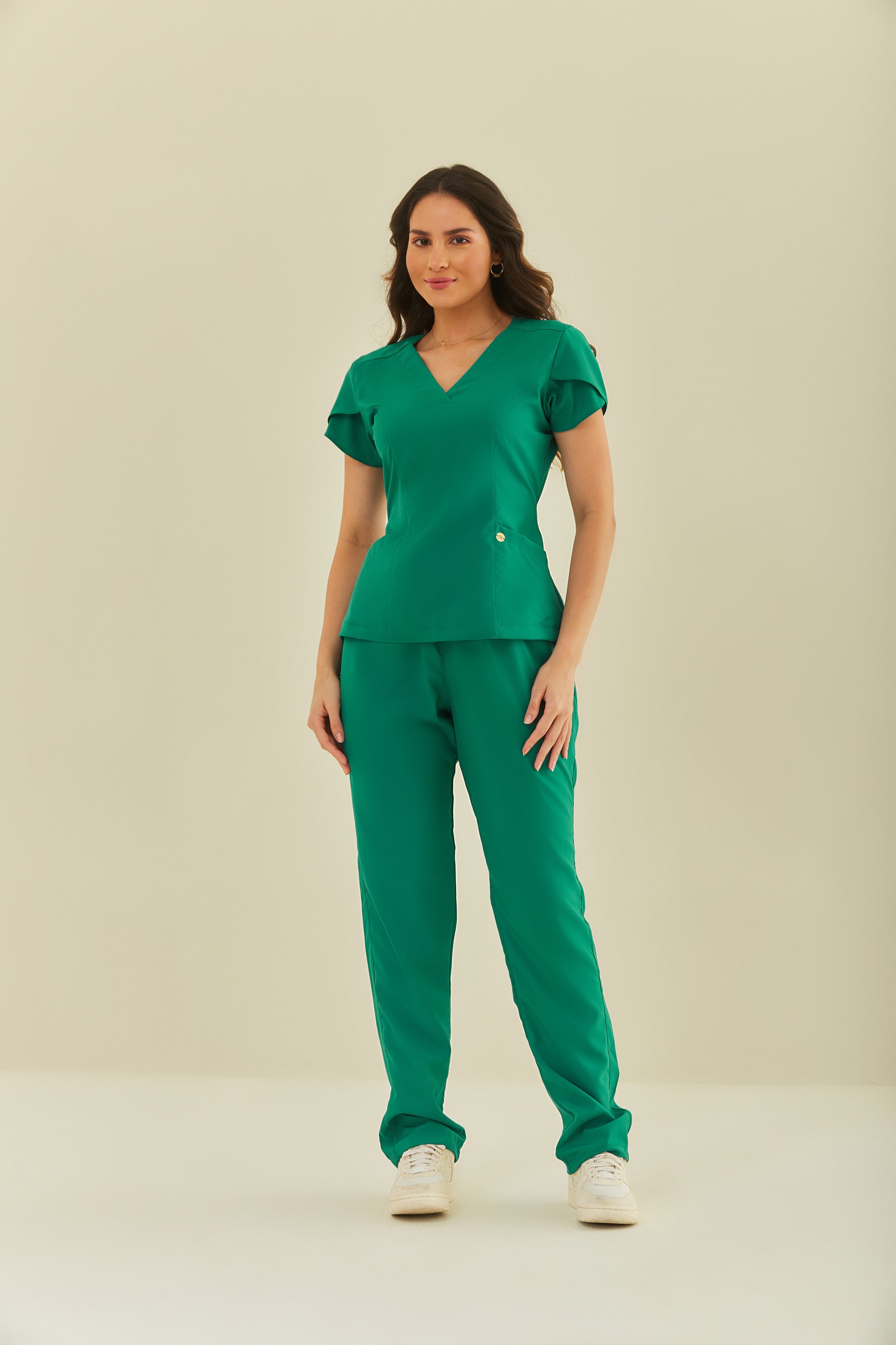 Scrub Feminino Julia - Verde Escuro – Sarita Scrubs