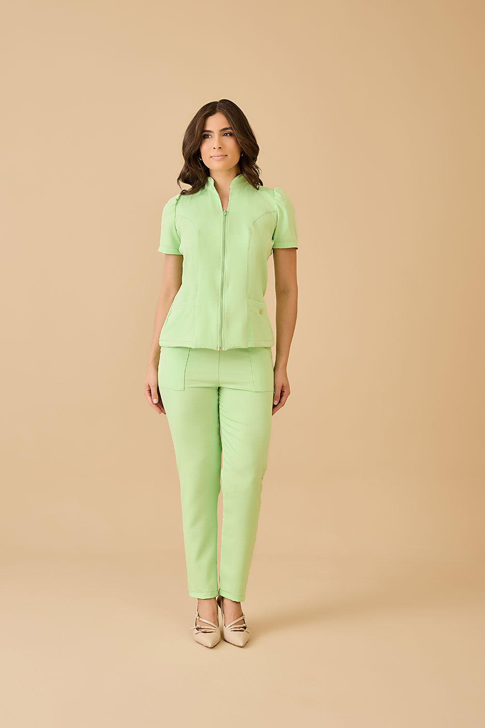 Scrub Feminino Amanda - Verde Salvia – Sarita Scrubs